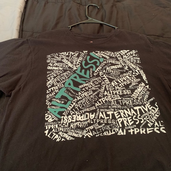 Hanes | Shirts | Altpress Paramore Riot Tee | Poshmark